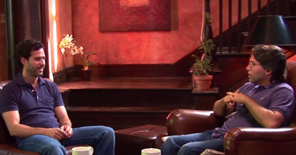 Nuevo documental sobre Nxivm muestra a Emiliano Salinas al lado de Keith Raniere